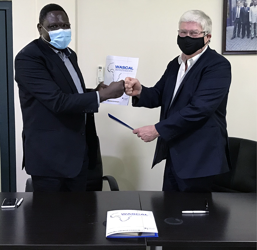 UKCEH directors visit Ghana to discuss collaborations over key environmental challenges | UK ...